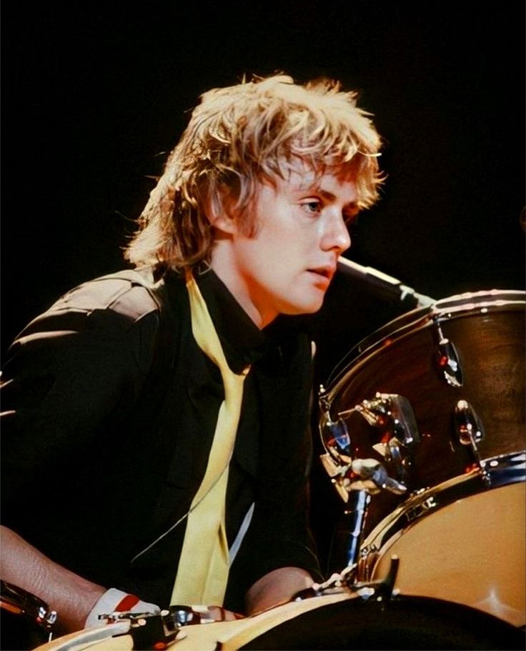 Roger Taylor | AI Chatbot Character | BOT3 AI