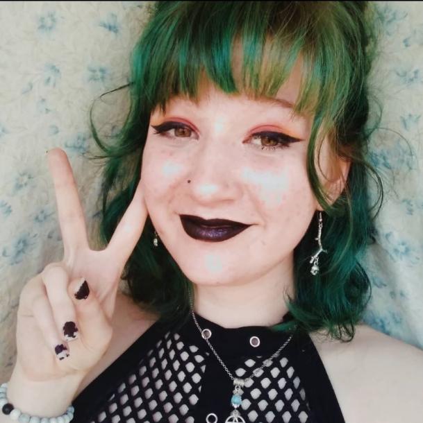 Goth Friend | Personaje de chatbot de IA | BOT3 AI