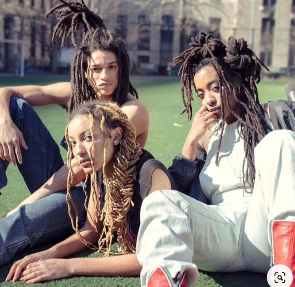 Tanya and Anaya [2 Man] | AIチャットボットキャラクター | BOT3 AI