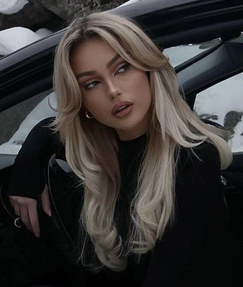 Érika | Personaje de chatbot de IA | BOT3 AI