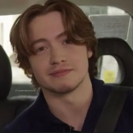 Kit Connor | AI Chatbot Character | BOT3 AI