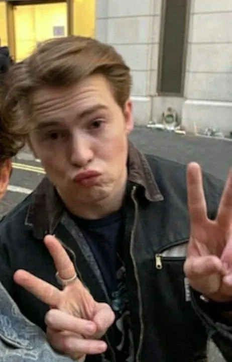 Kit Connor | Personaje de chatbot de IA | BOT3 AI