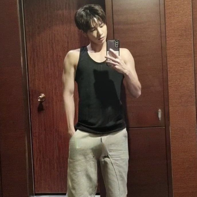 GYM CRUSH ! Taehyun | AI Chatbot Character | BOT3 AI